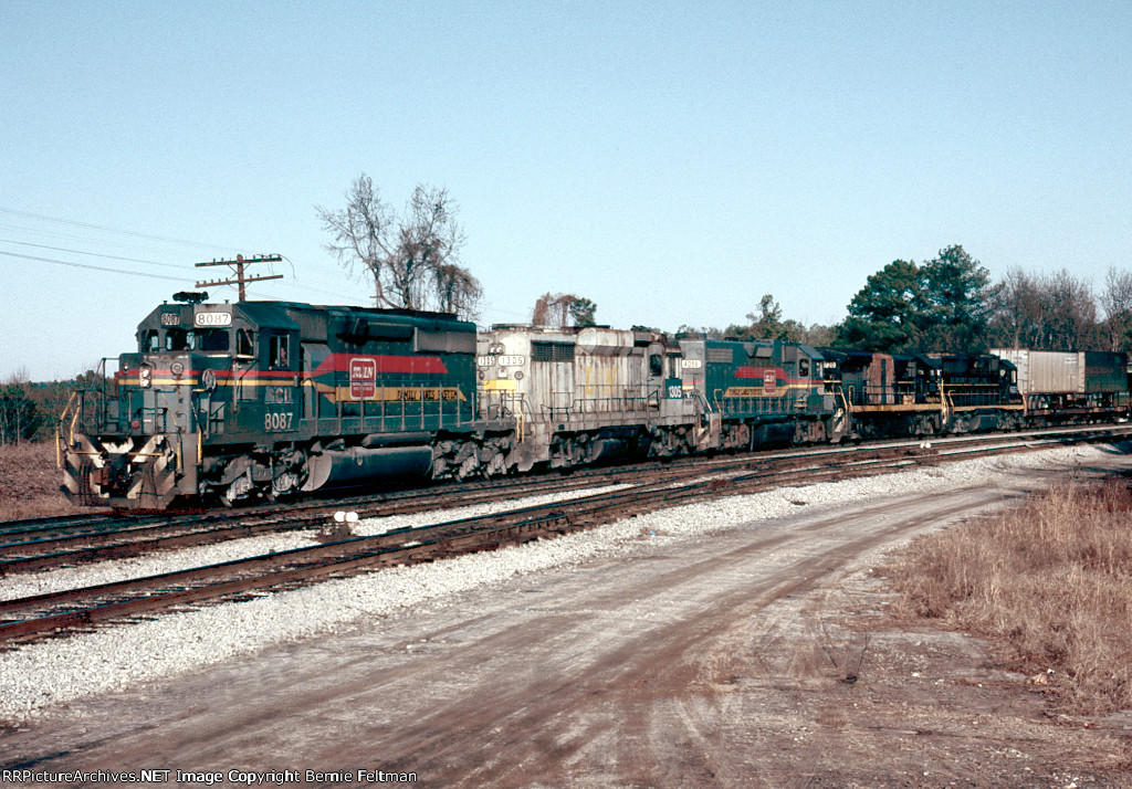 Seaboard System SD40-2 #8087 leads GP30 #1305, GP38-2 #4086, U30B #1720 & GP40 #6689 with a ...